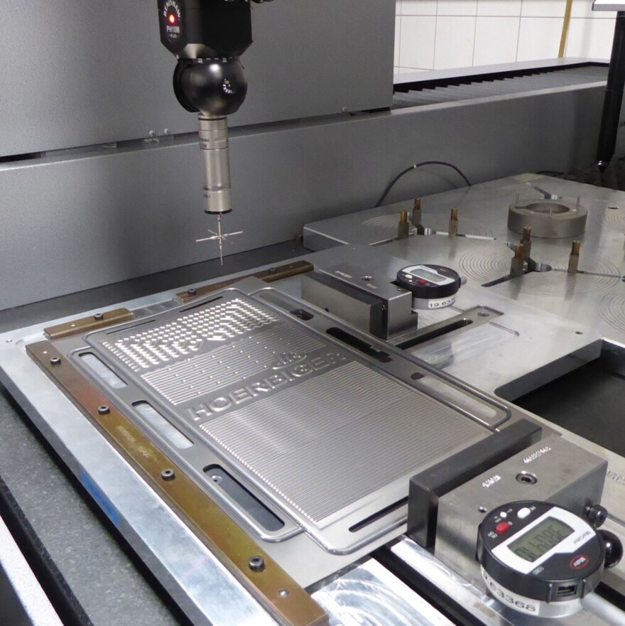 Bipolar plates and stack components - Components for the hydrogen ...