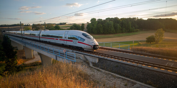 Railway vehicle compressors - Components for refrigerant and brake air ...