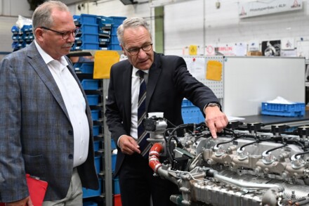 H2 injection - Components for gas engines - Products & Services - hoerbiger.com