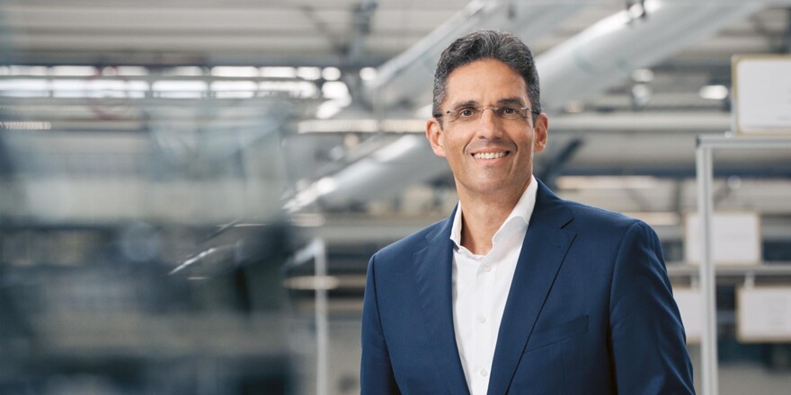 Division Automotive - yearbook - Newsroom - hoerbiger.com